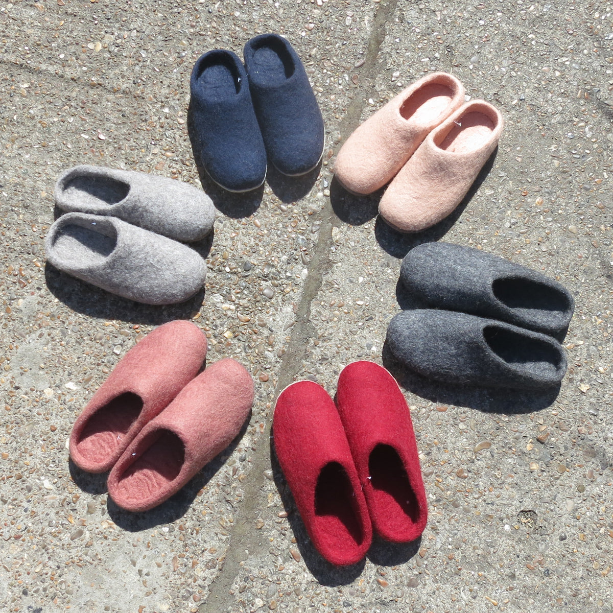 How are our felt slippers made? – AURA QUE